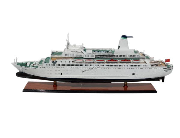 MV Discovery Handmade Cruise Ship Model 40″ - Quality Model Ships