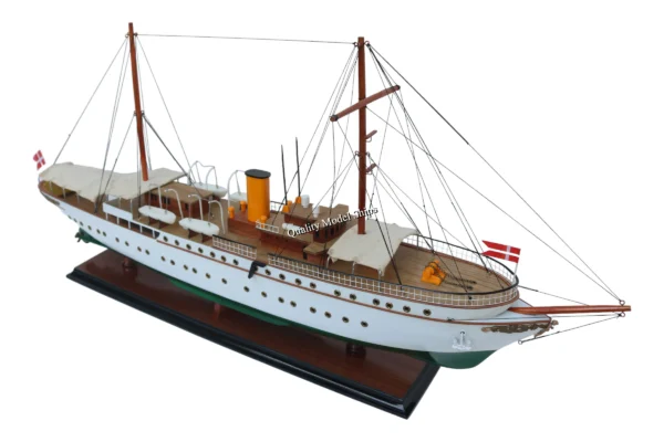 Dannebrog – Her Danish Majesty’s Yacht Model - Quality Model Ships