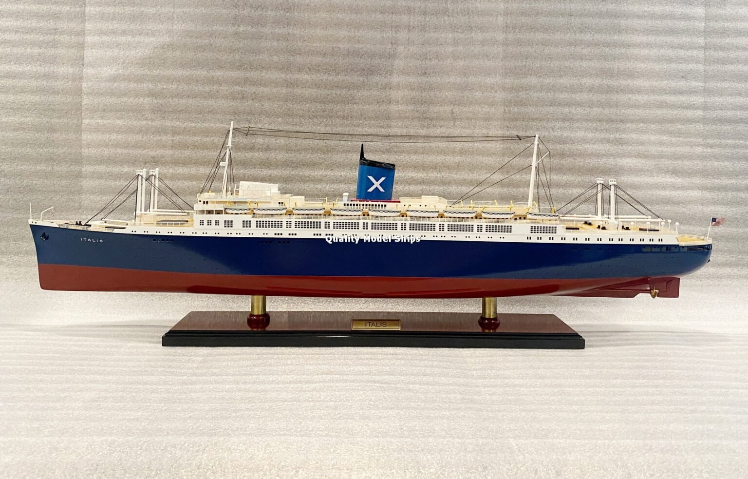 Italis Ocean Liner Ready Display Model Ship - Quality Model Ships