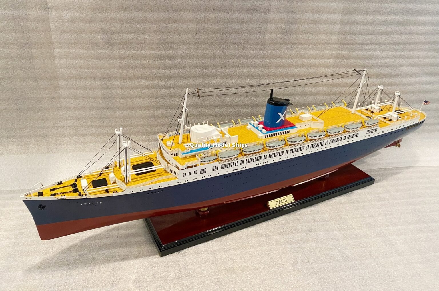 Italis Ocean Liner Ready Display Model Ship - Quality Model Ships
