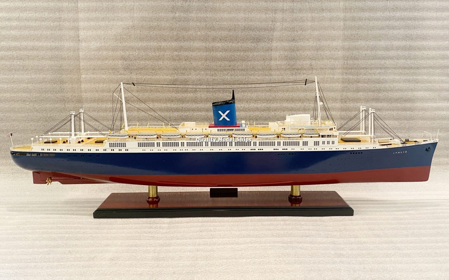 Italis Ocean Liner Ready Display Model Ship - Quality Model Ships
