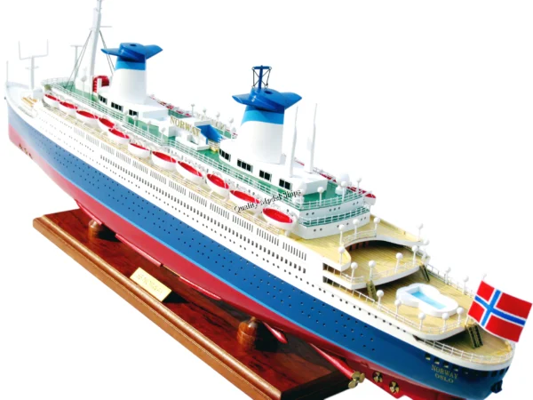 SS Norway Ocean Liner Handmade Wooden Ship Model 40″ - Quality Model Ships